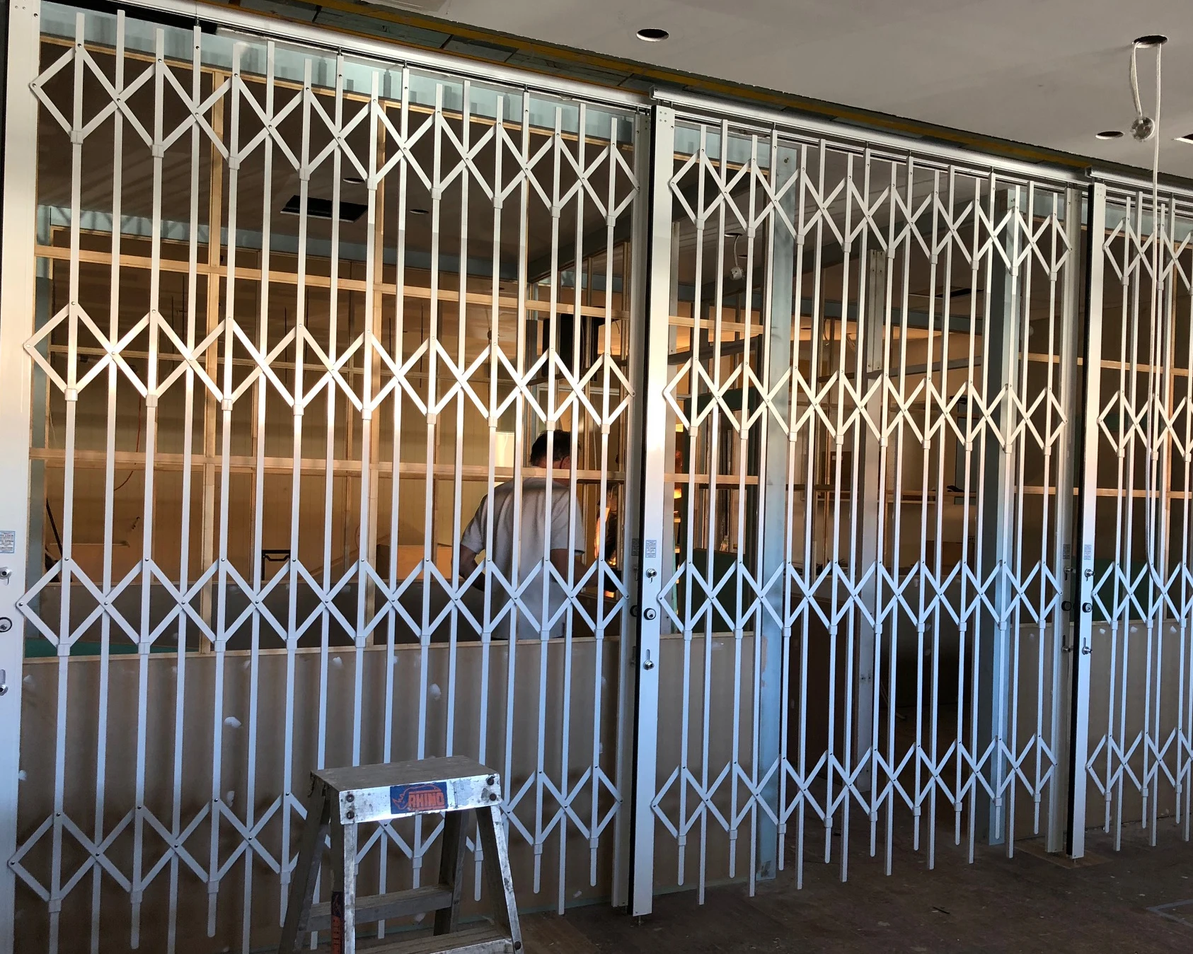 2025 New Aluminum Grille Roller Shutter Windows - Secure & Stylish