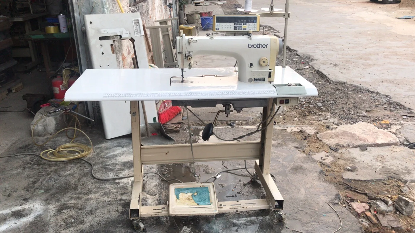 Brother SL-1110-3A Lockstitch Sewing Machine - Great Condition