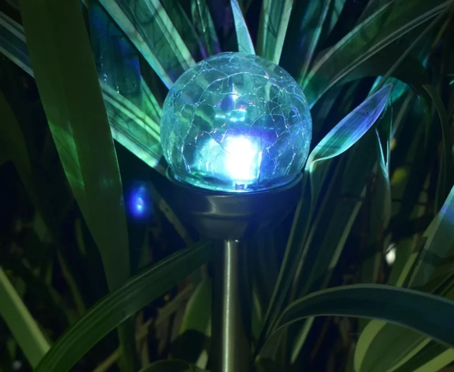 Solar Crack Light - Durable, Color-Changing LED Garden Light