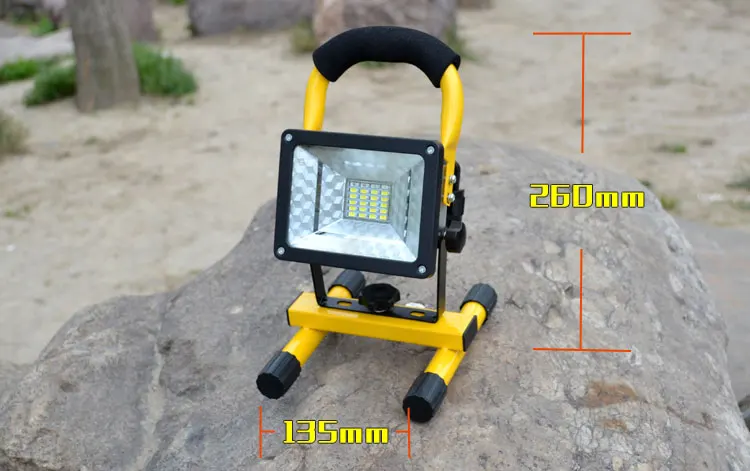 18650 Rechargeable Floodlight 30W - Durable Outdoor Lighting