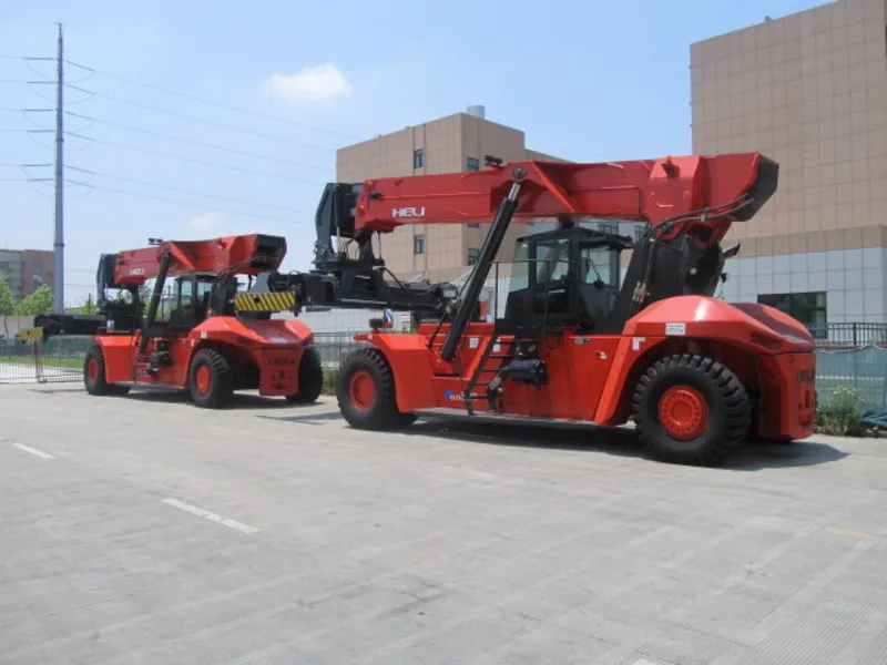 Enhanced Operator Comfort and Safety in 45 Ton Reach Stacker