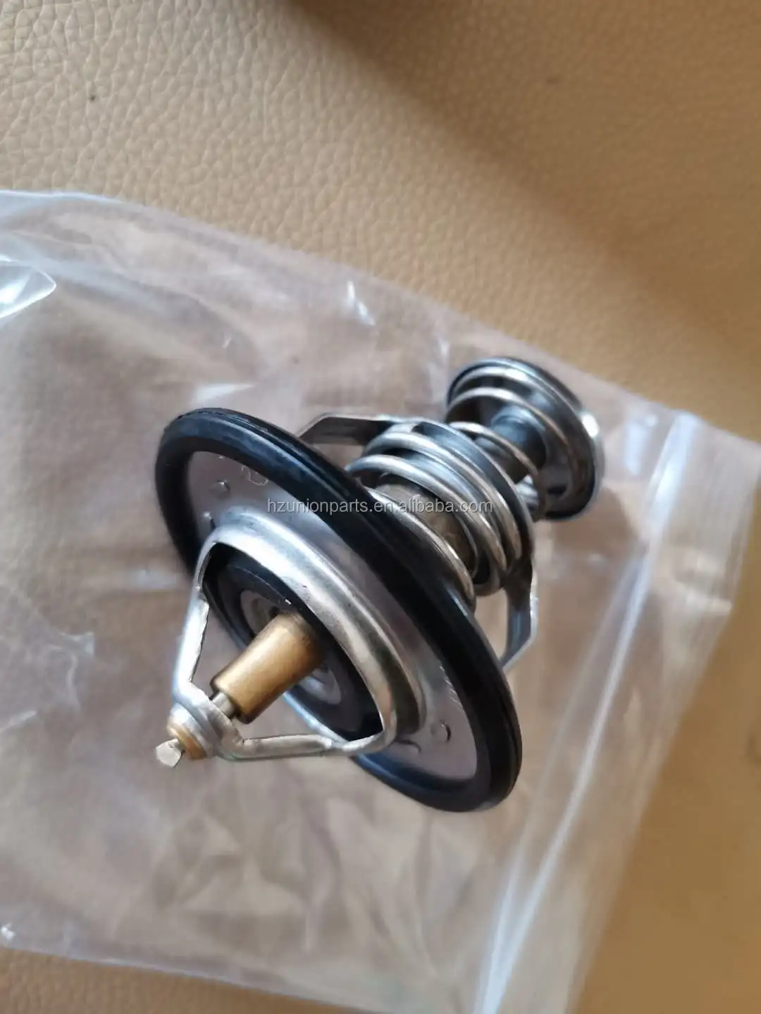 OEM 25510-42100 Thermostat for Hyundai H1 - High Performance