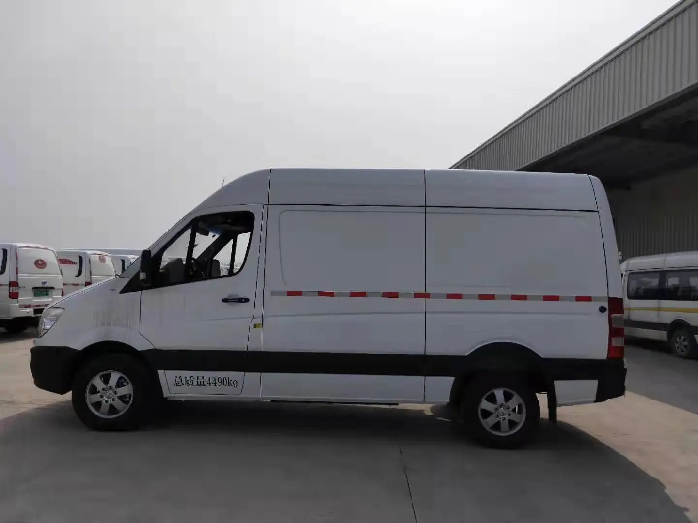 1.5T RHD/LHD Pure Electric Logistics Cargo Van - SK Mini Truck
