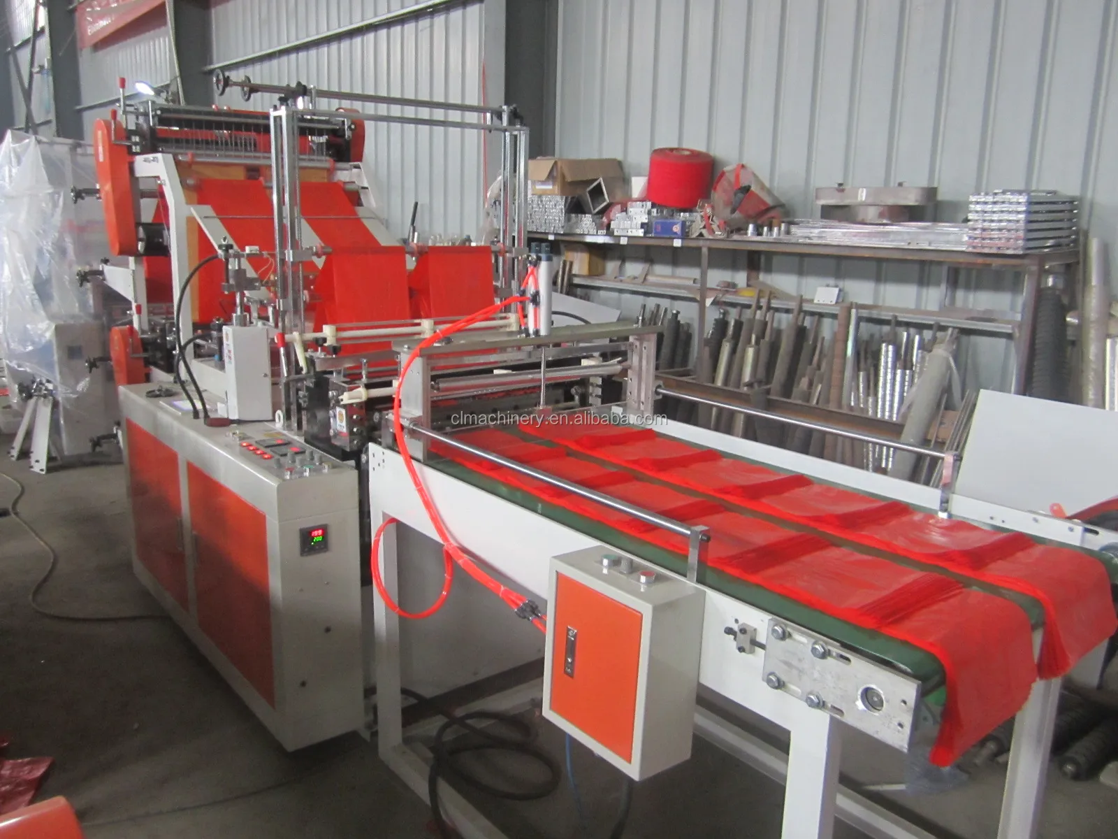 High-capacity Plastic Bag Cutting Machine with Auto Conveyor