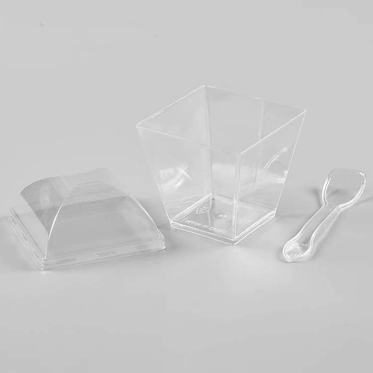 Disposable Custom Logo Clear Square Tiramisu Plastic Container
