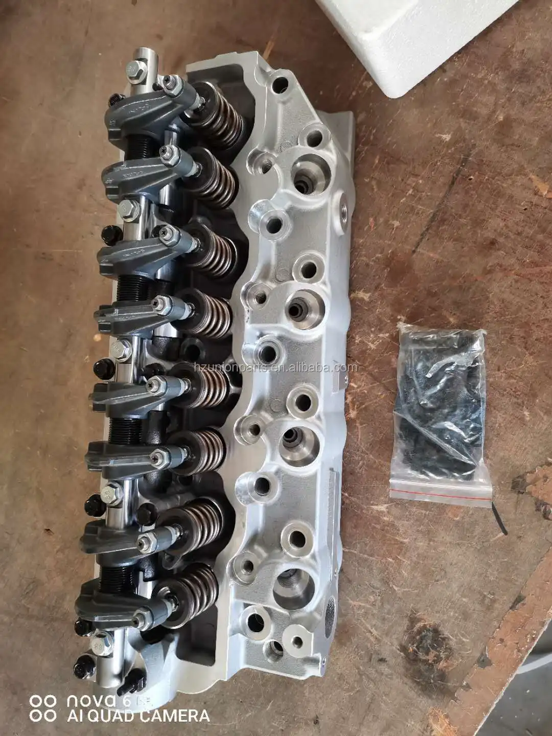 OEM 22100-42A00 for Hyundai H100 - Cylinder Head 4D56-D