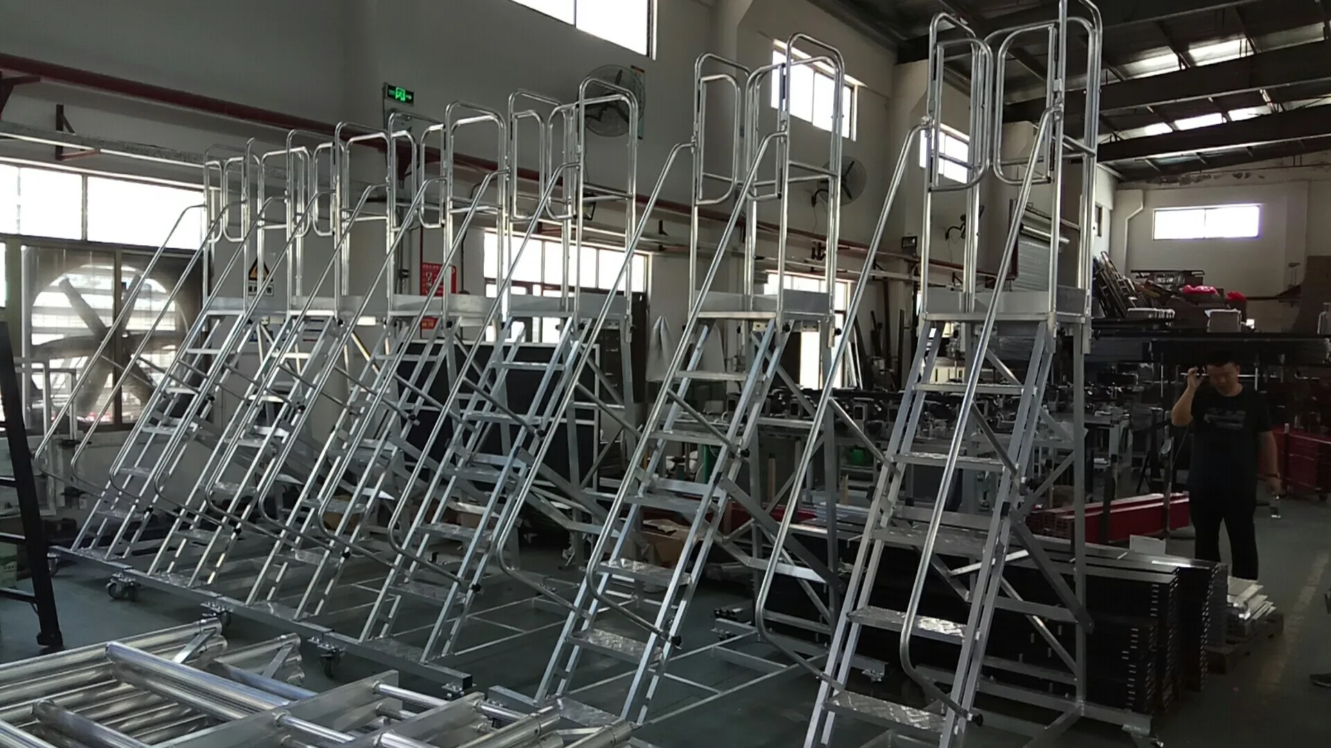 Warehouse Mobile Supermarket Lockable Step Moveable Stairs Rolling ...