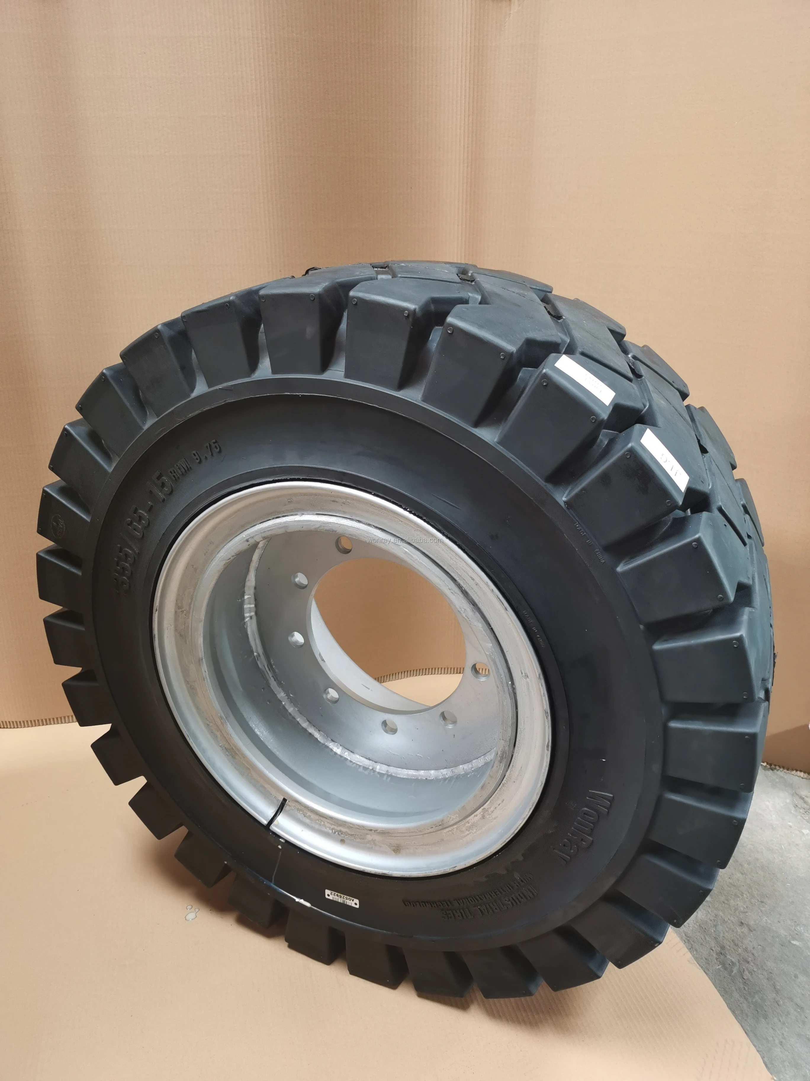 JLG 450AJ 510AJ Solid Wheel Tire 355/65-15 - Durable & High Capacity