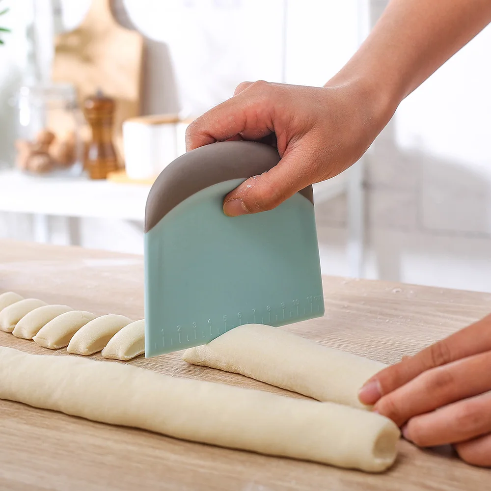 Plastic Bench Bowl Scraper Food Pastry Cutter Cake Dough Scraper ...