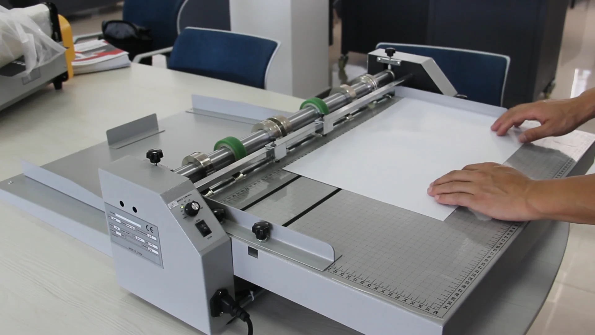 Electric Multifunctional Paper Perforating Creasing Machine 660E ...