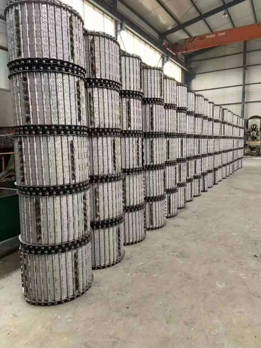 Stainless Steel SS Slat Chain Conveyor - Durable & Versatile