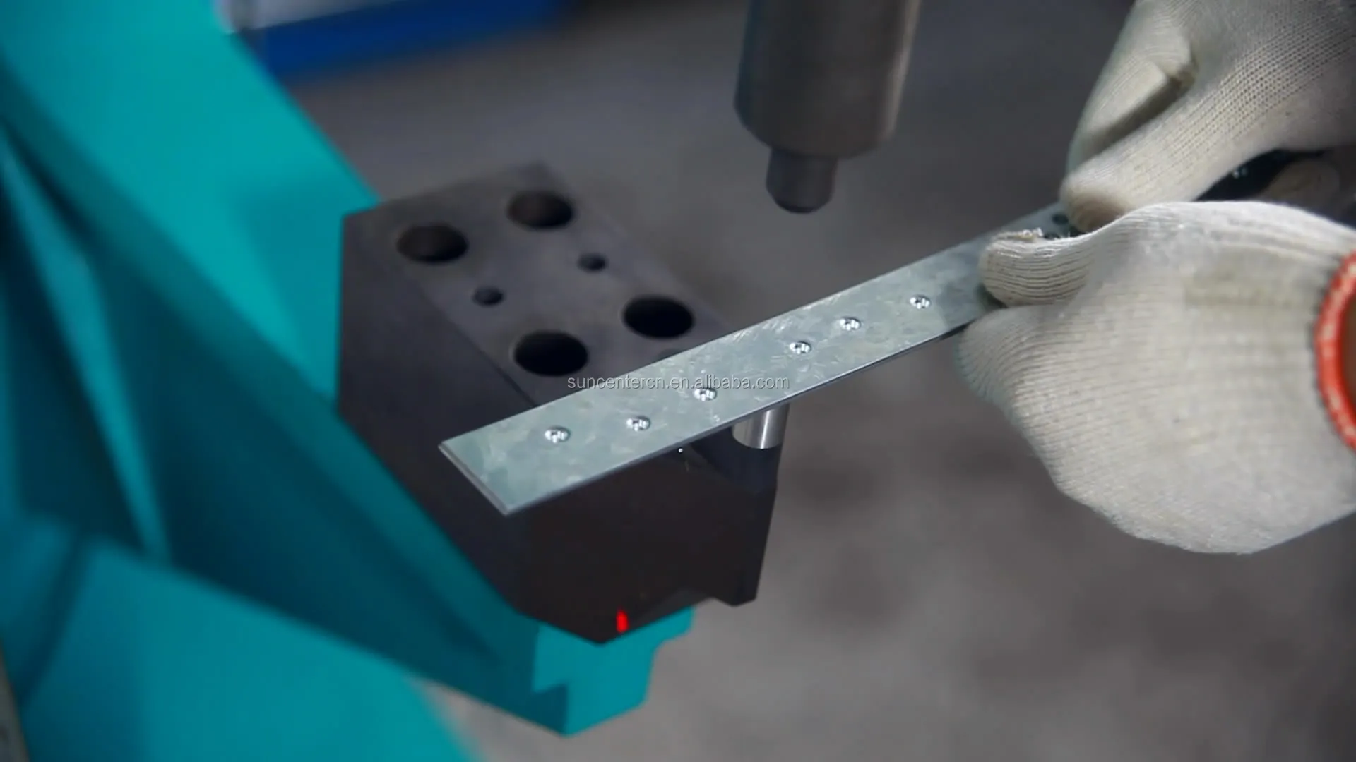Pneumatic Sheet Metal Clinching Machine - No Rivets