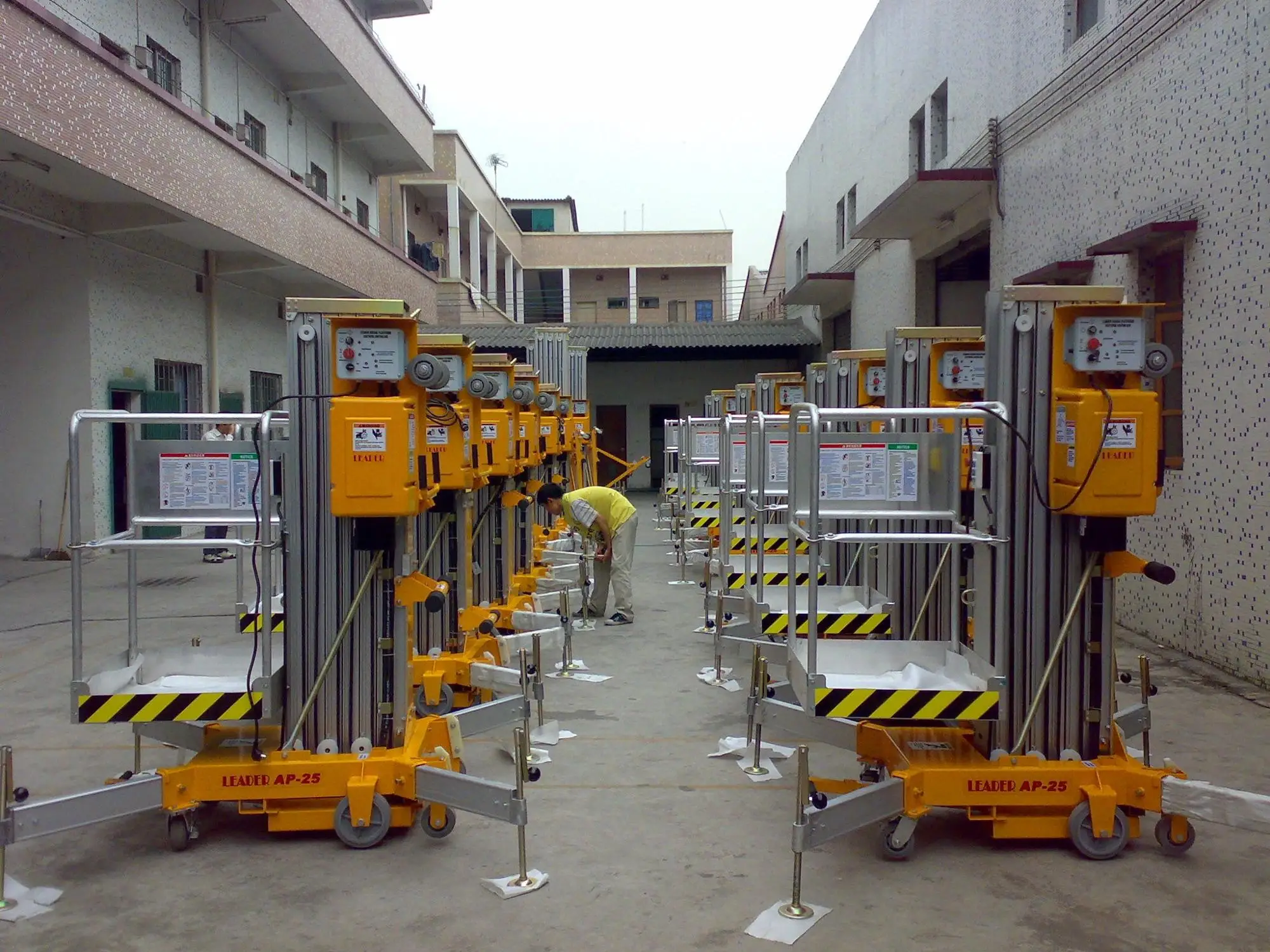 Aluminium Vertical Single Man Personnel Lift Platform