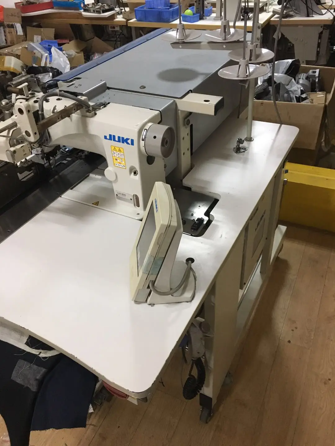 Used APW-895 Industrial Automatic Pocket Welting Sewing Machine