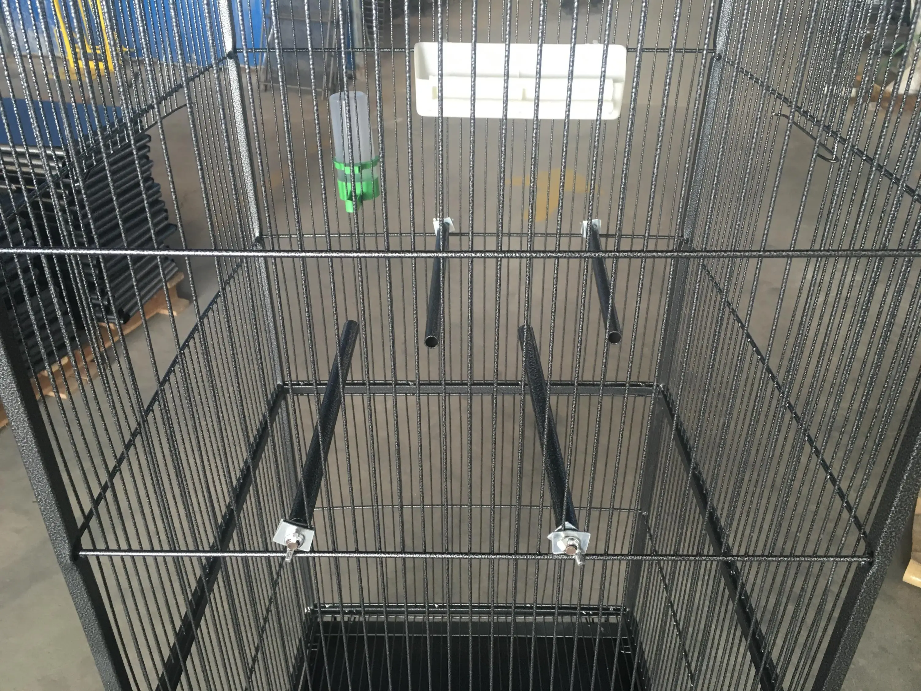 Large Metal Bird Hardware Cage Play Top Parrot Macaw Cage| Alibaba.com