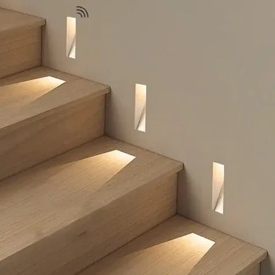 TRIMLESS STEP LIGHT