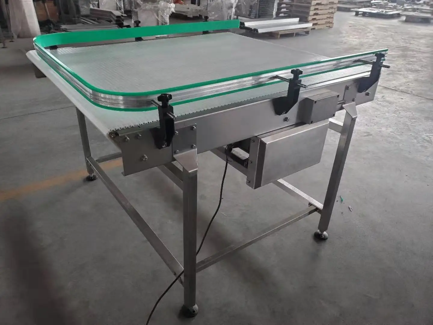 Modular Belt Accumulating Table Conveyor - Reliable & Efficient