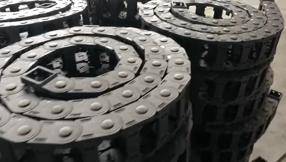 18 18*38mm Series Semi-enclosed Plastic Tank Cable Chain Wire Drag ...