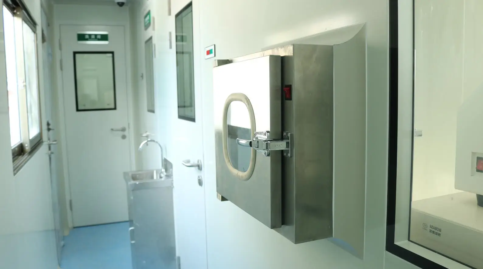 Biobase Mobile Pcr Laboratory Qpcr Machine Chamber With All The Pcr ...