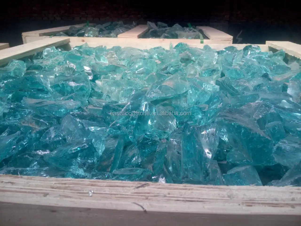 Landscape Glass Ideas - Crushed Aquatic Blue Glass Rocks