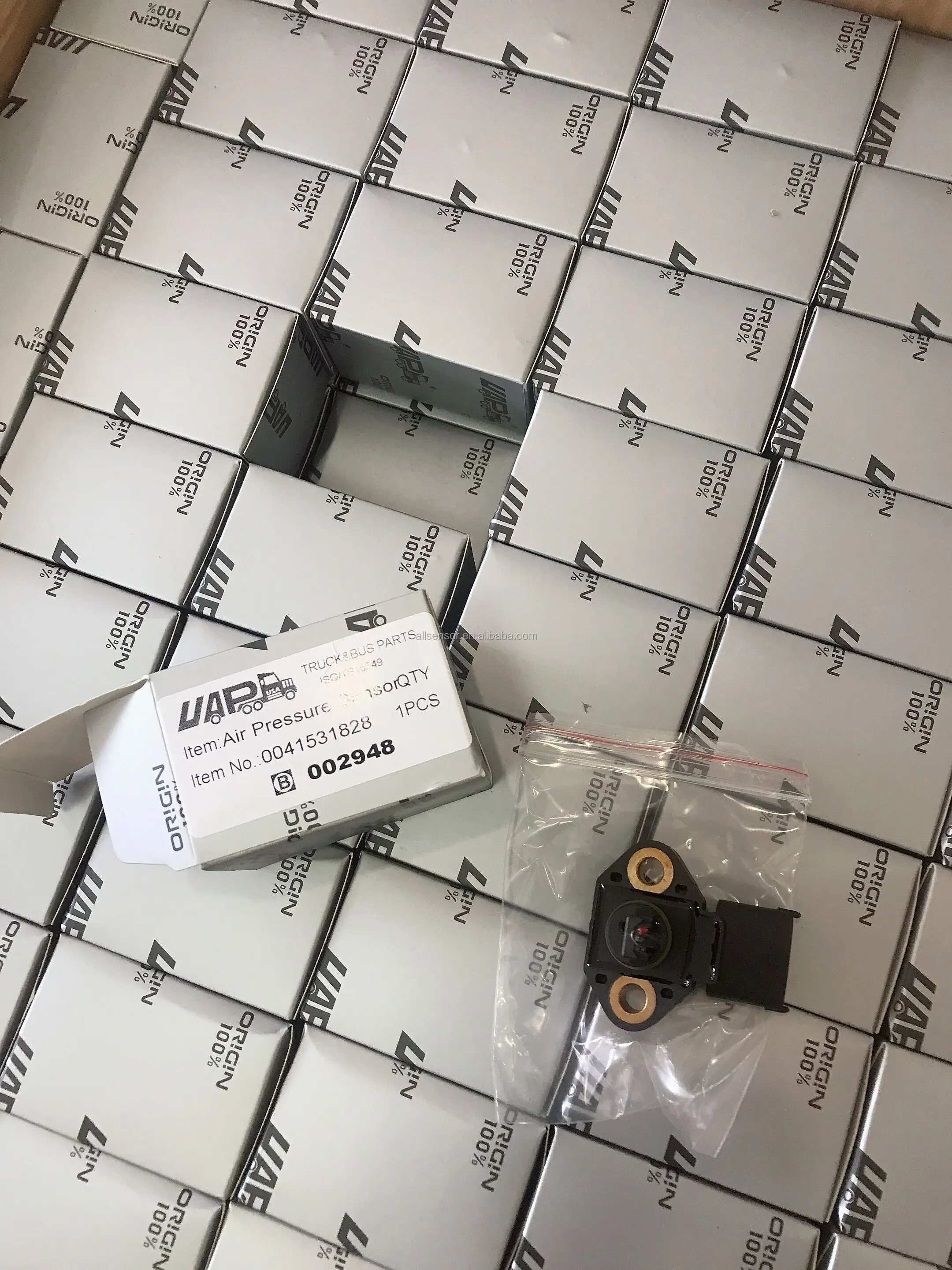 0041531828 0041531928 0281002244 A0041531828 Air Intake Pressure Sensor ...