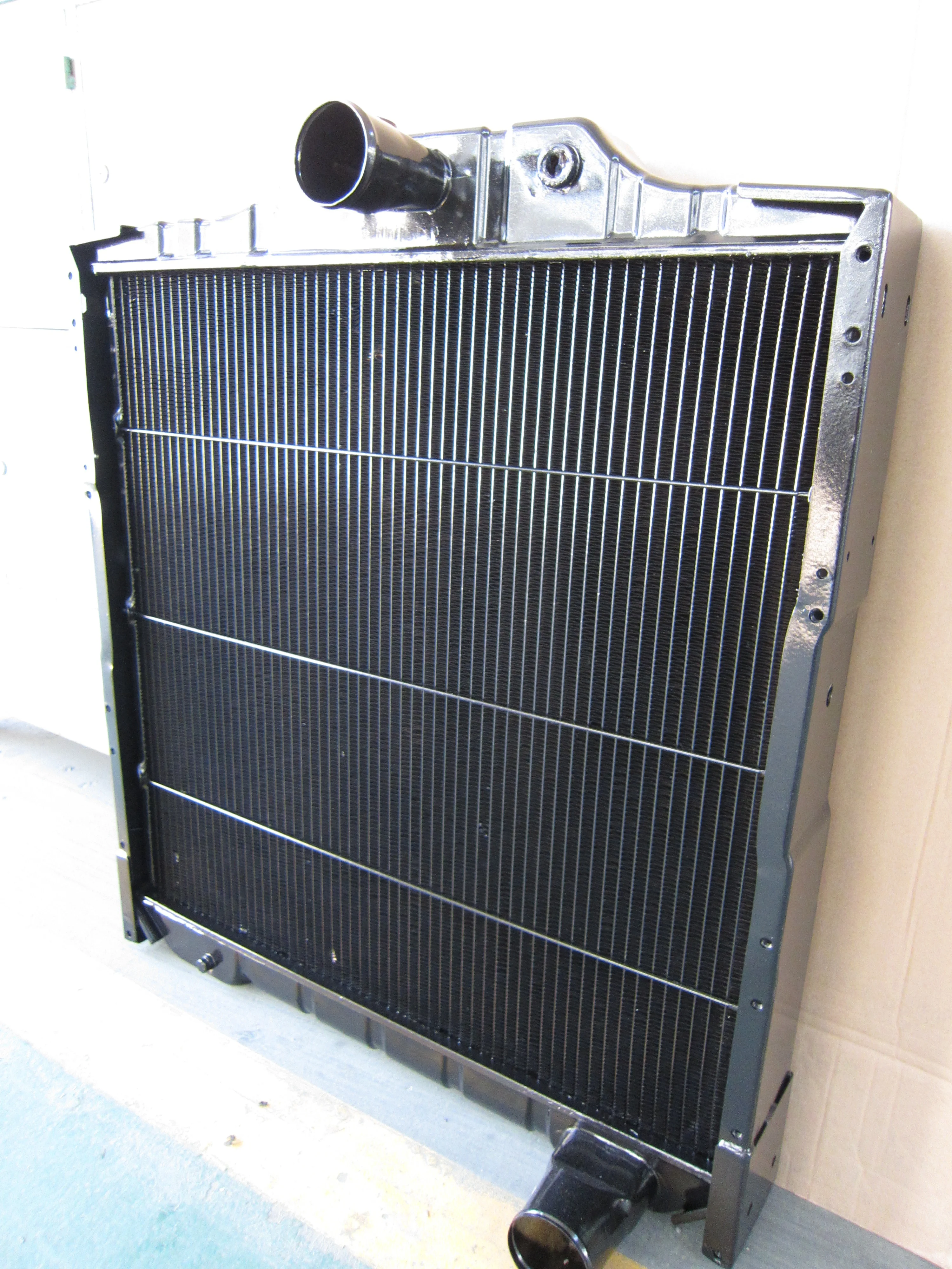 Auto Parts Cooling System Truck Radiator for Mitsubishi