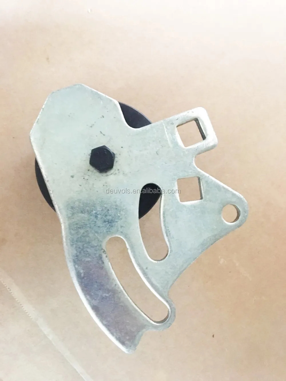 High Quality D-Eutz F4L1011 Tensioning Pulley 04175031