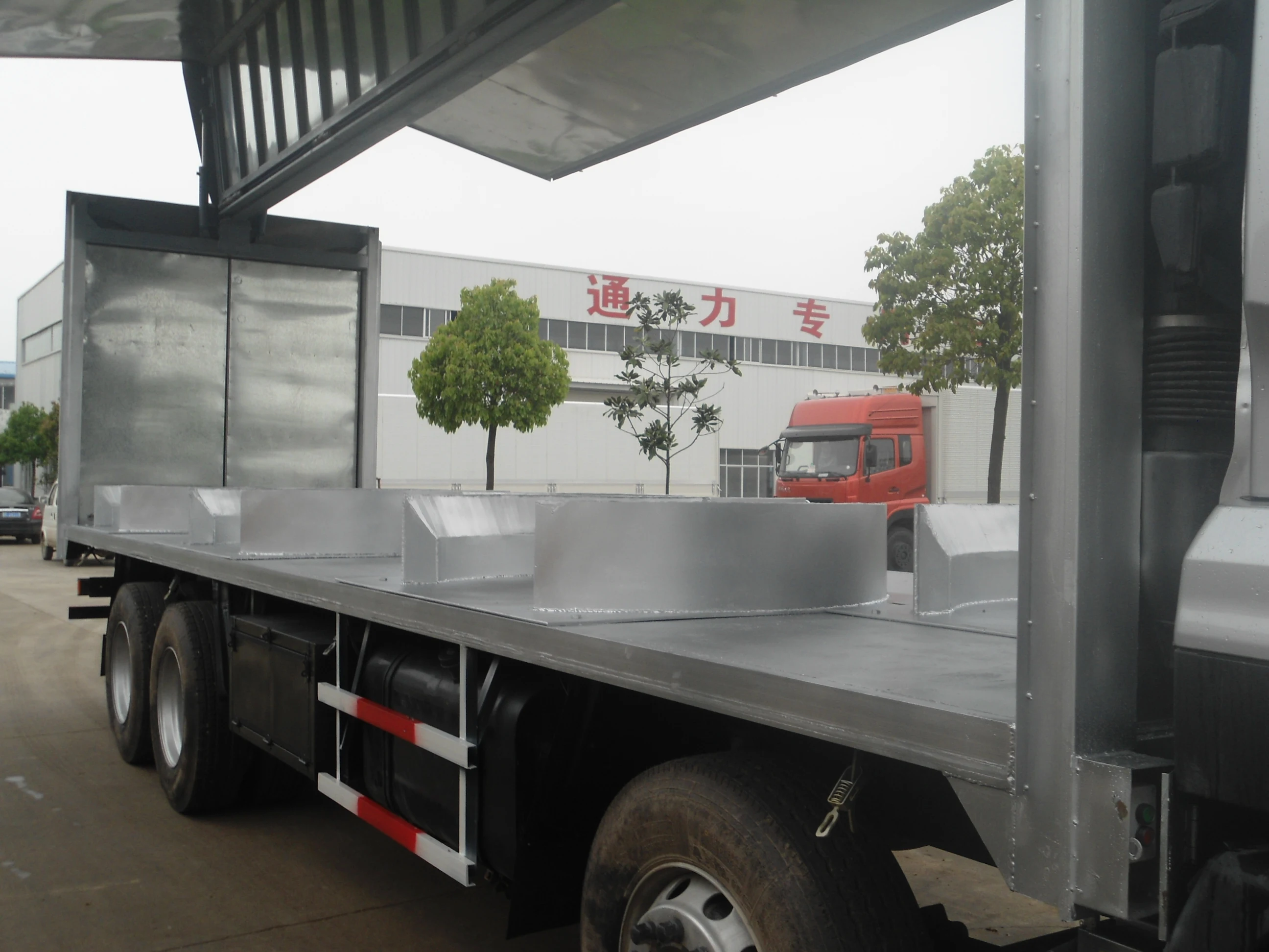 Wing Opening Truck Body,Wing Open Box Van Cargo Body - Buy Wing Open ...