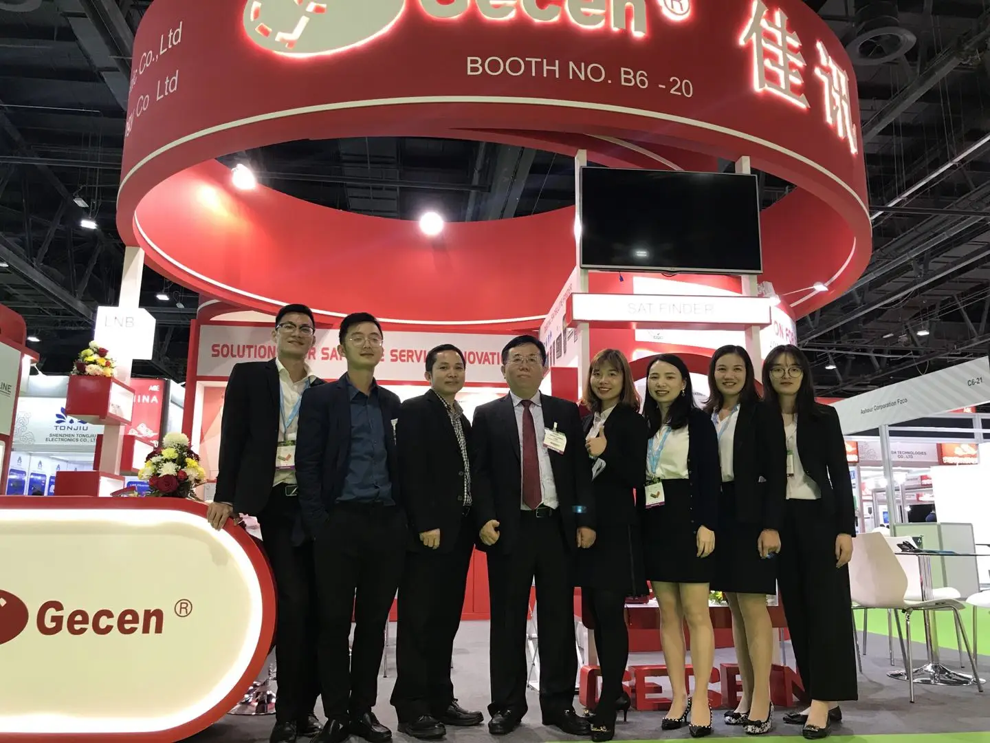 LNB Universal Ku Band LNB - Good Price & Reliable Performance