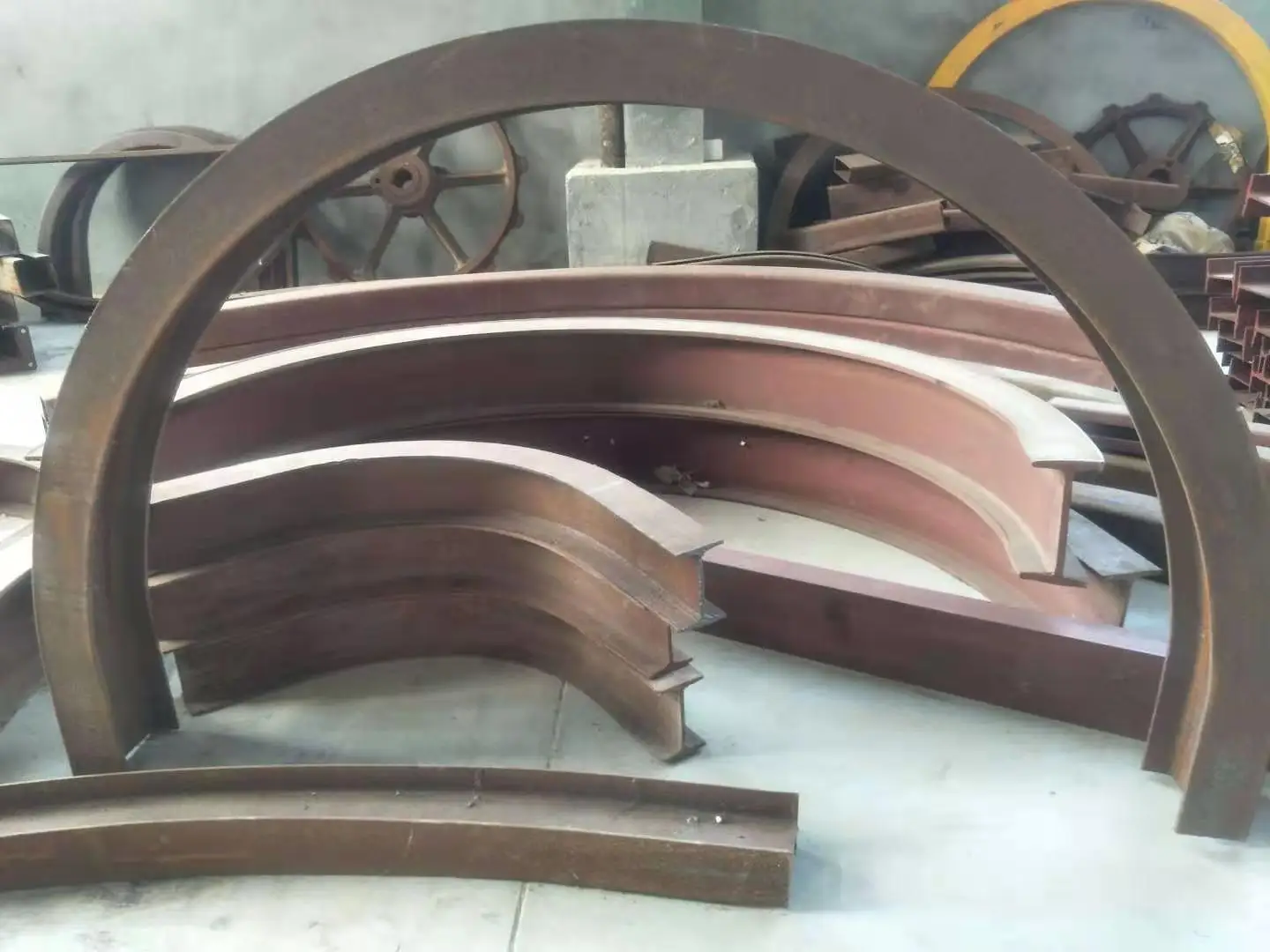 Curved Monorail Crane with CD1 Electric Hoist & Conductor Bar System ...