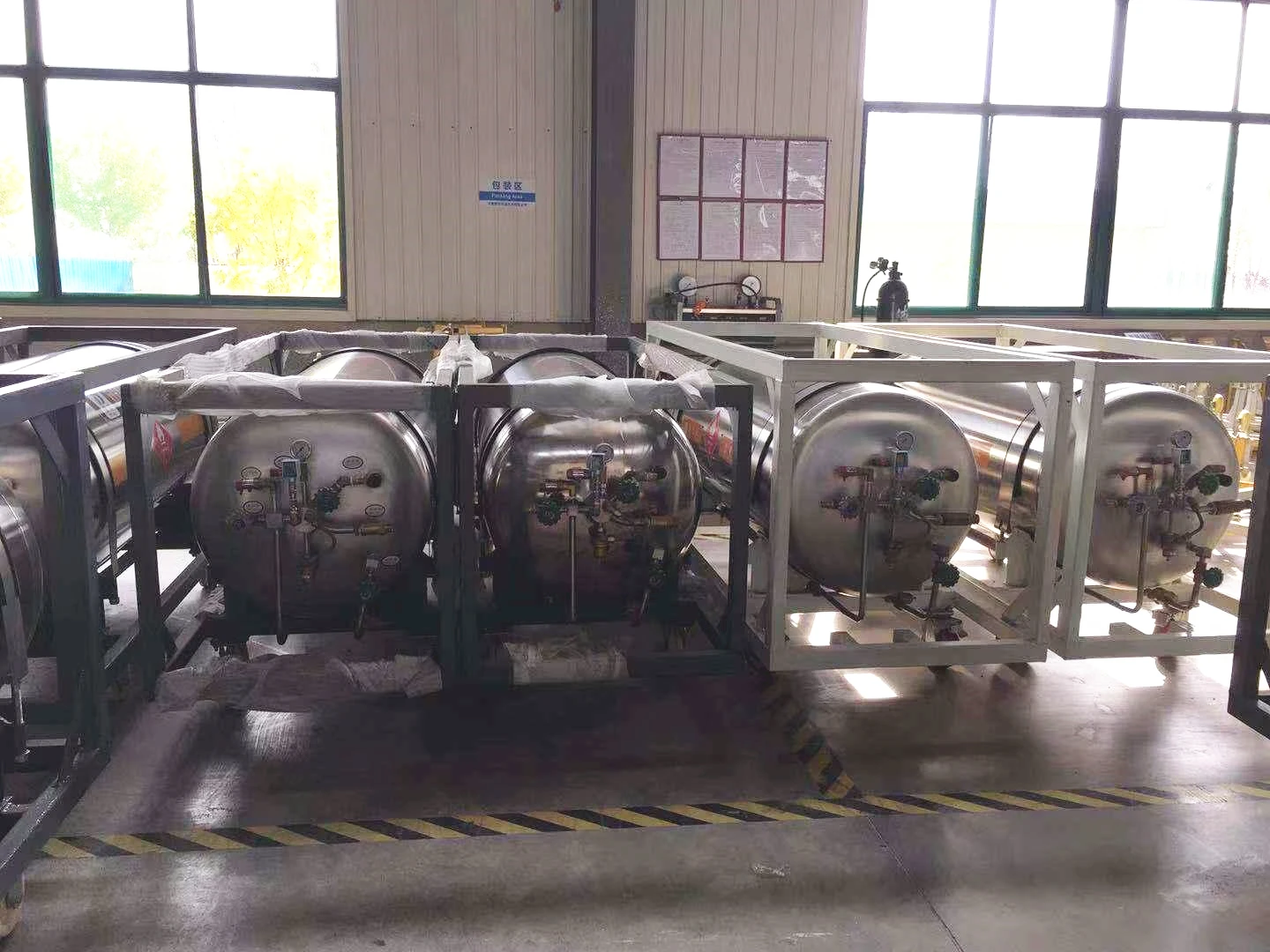 Stainless Steel Dpl Dpw Lin Lox Lar Lng Lco2 Weld Insulated Cylinders ...