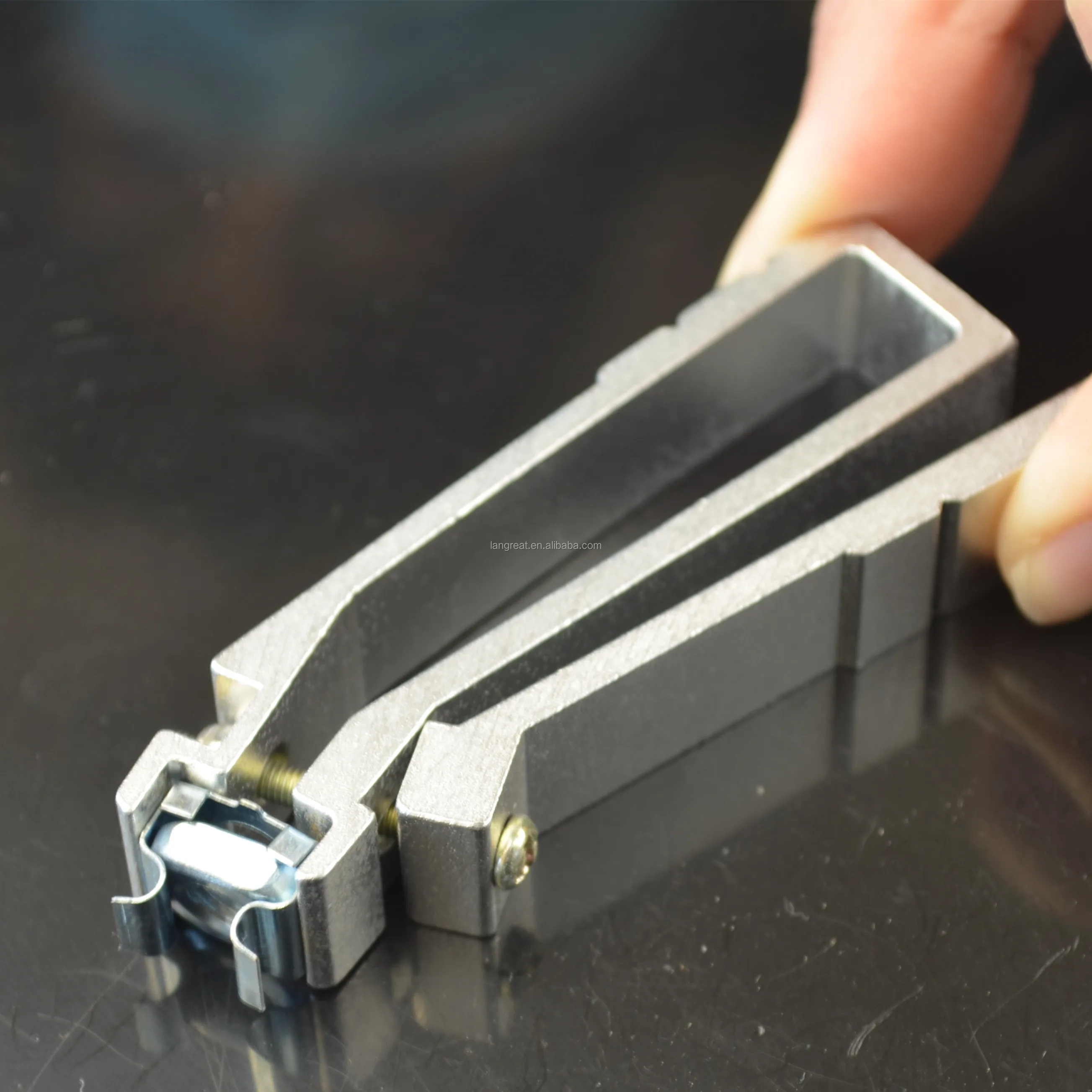 Langreat Cage Nut Tool - Efficient Installation & Removal