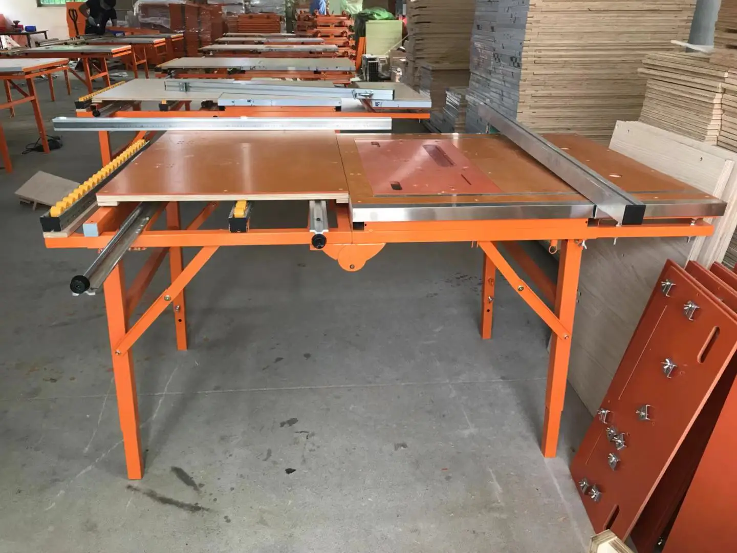 Clean Rail Type Woodworking Simple Folding Sliding Table Saw - Buy ...
