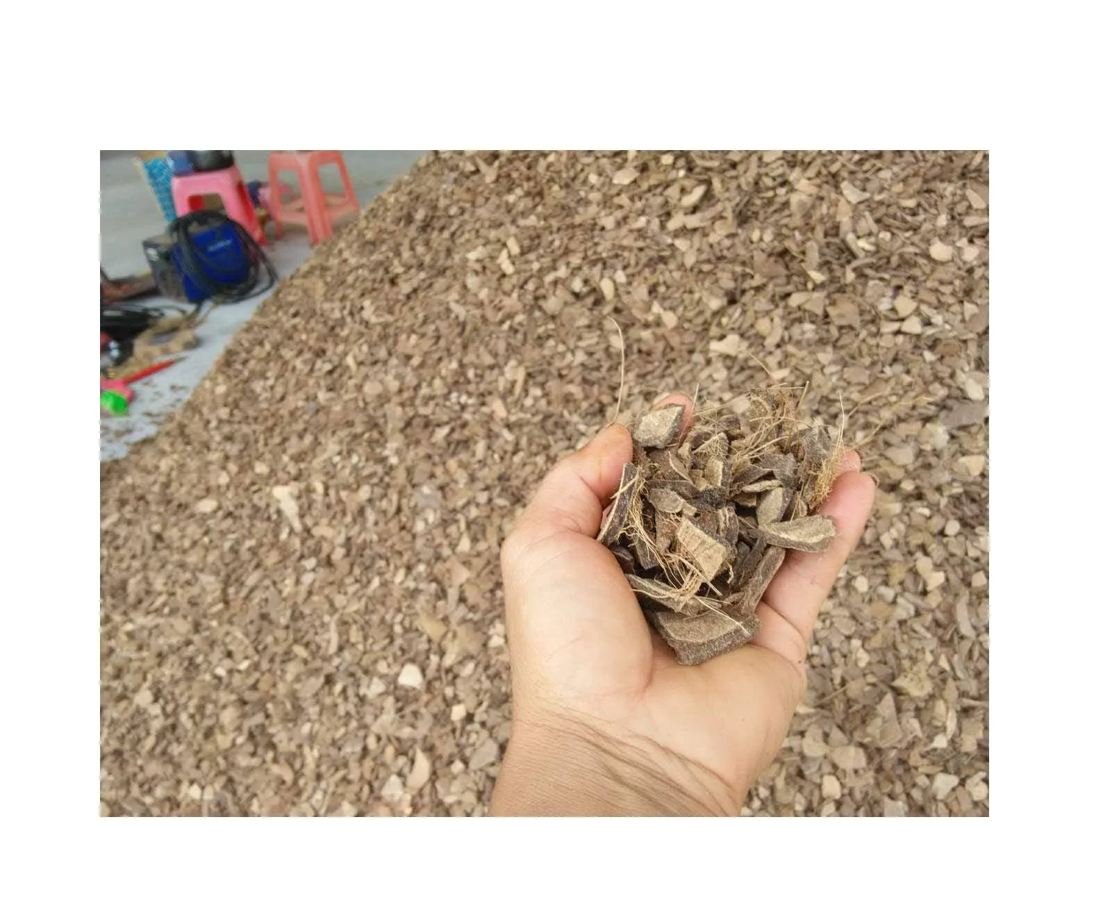 Raw Coconut Shell, Crushed Coconut Shell, Dry Coconut Shell from Vietnam
