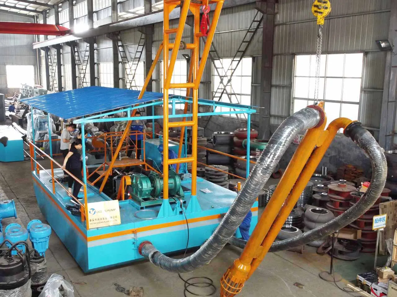 Small Dredge Boat for Sand Suction - Efficient & Durable