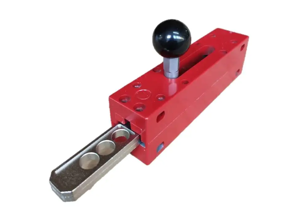 Schneider XCSZ05 Pivoting Actuator - Latching Door Mounting