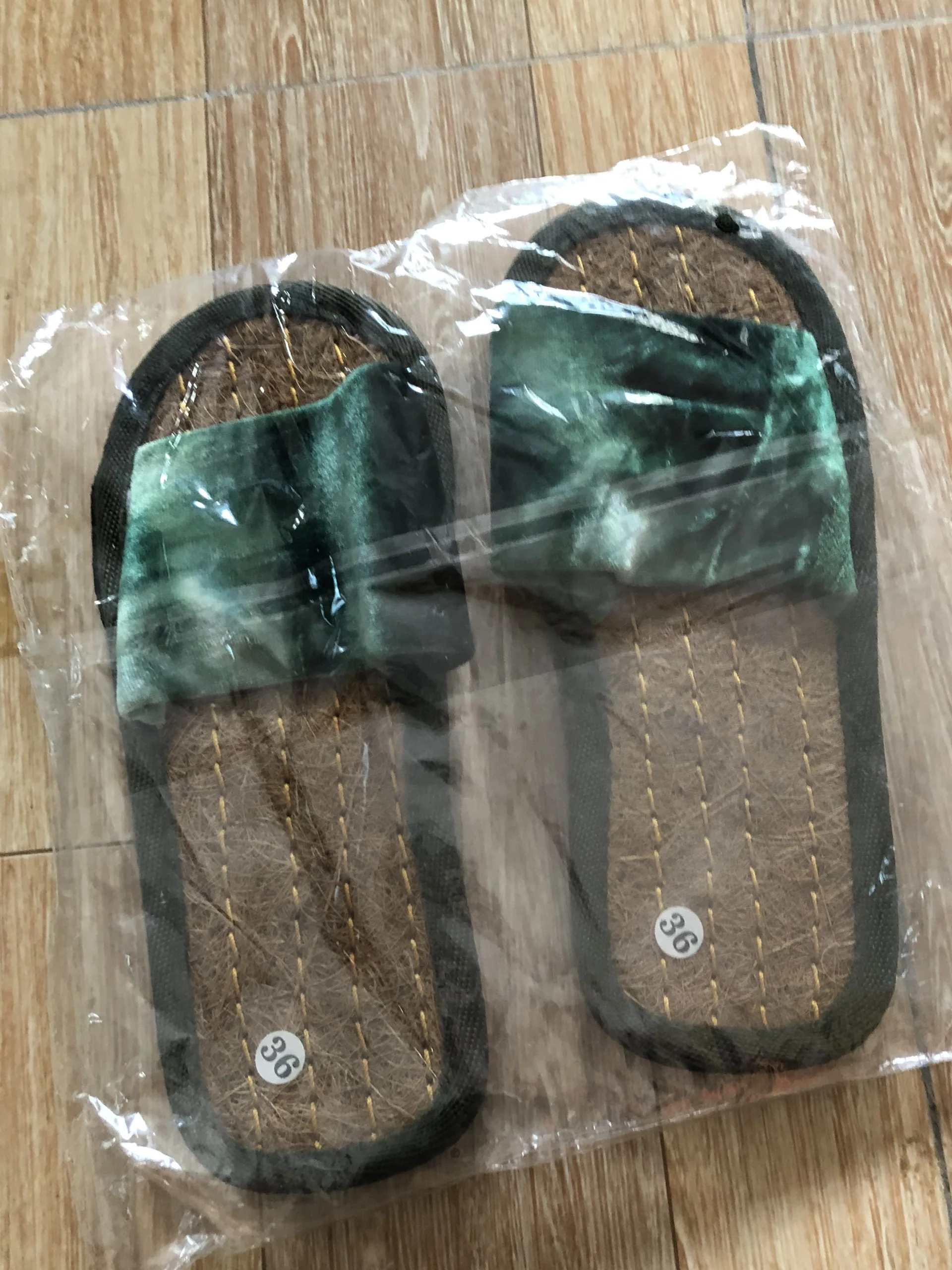 Eco-friendly Coconut Slipper Sandals - Comfort & Style