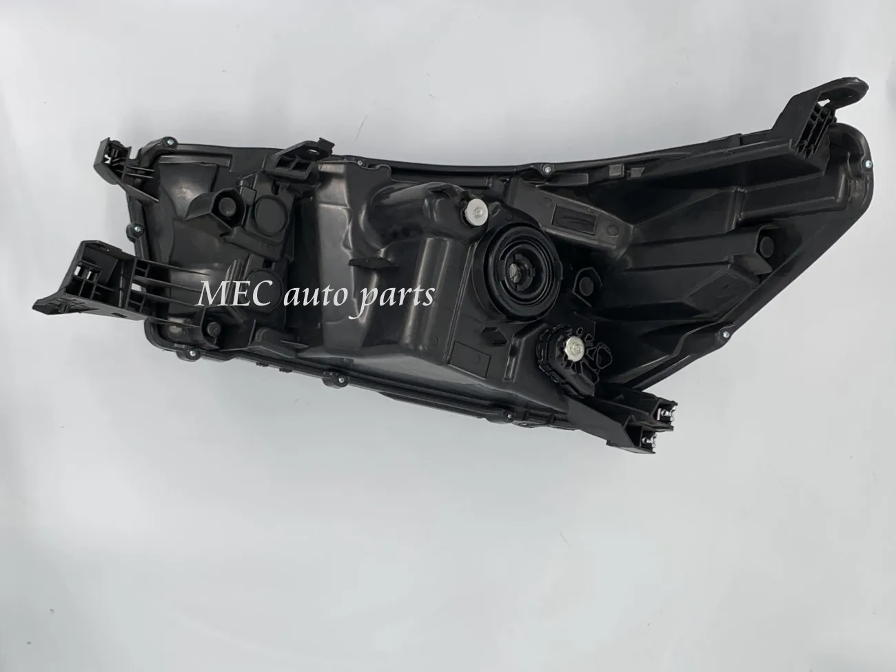 MEC Headlights - Reliable OE Fitment for Toyota Hilux REVO