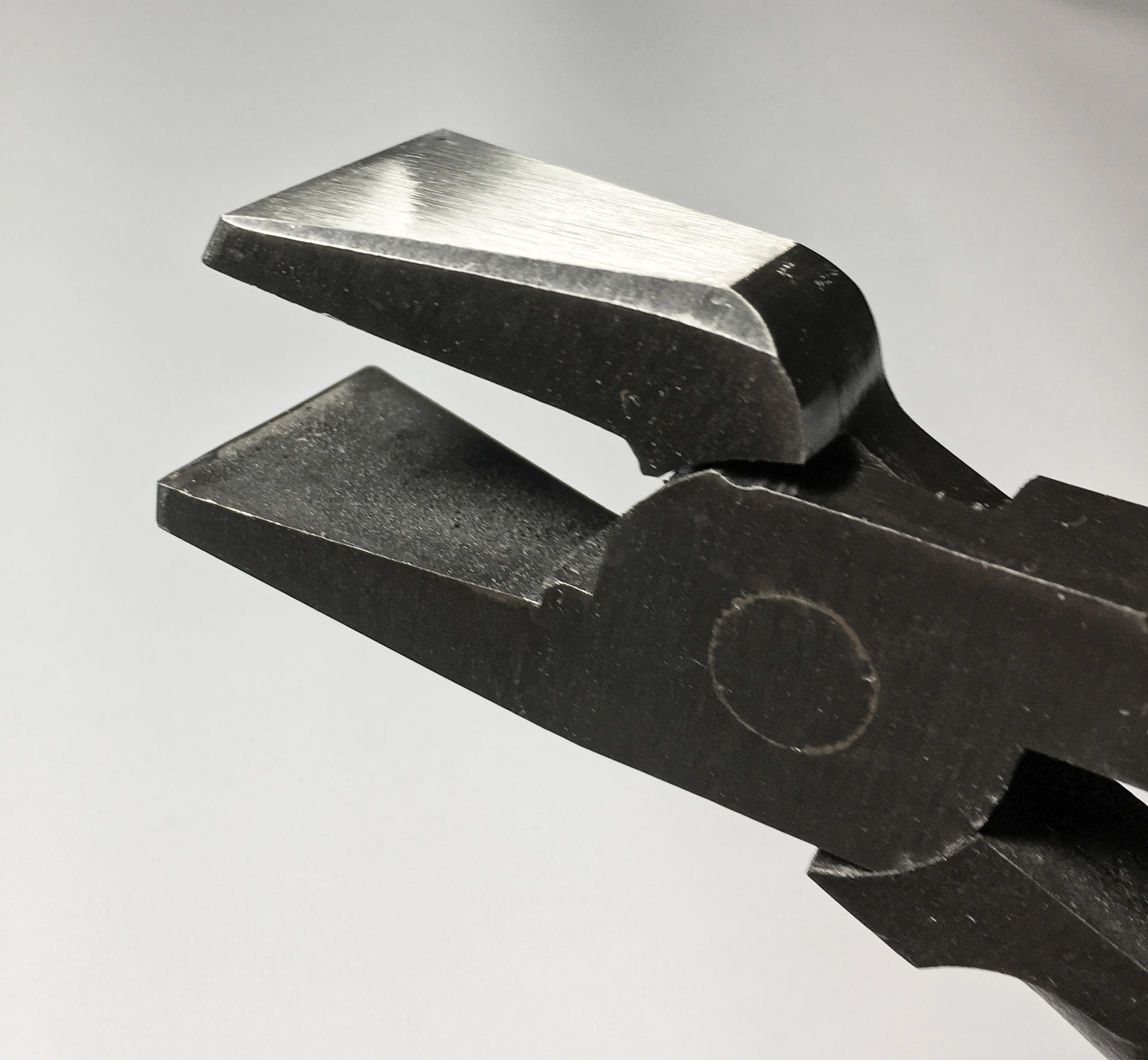 Tile Nipper - Precision Cutting Tool for Ceramic & Glass