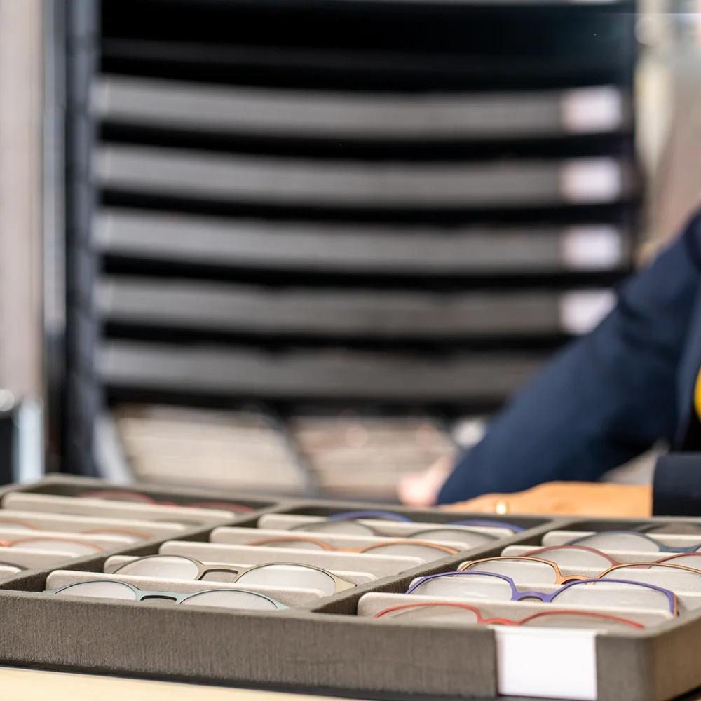 25L Classic Pull-Up Samplecase for Sunglasses and Eyewear Best German ...