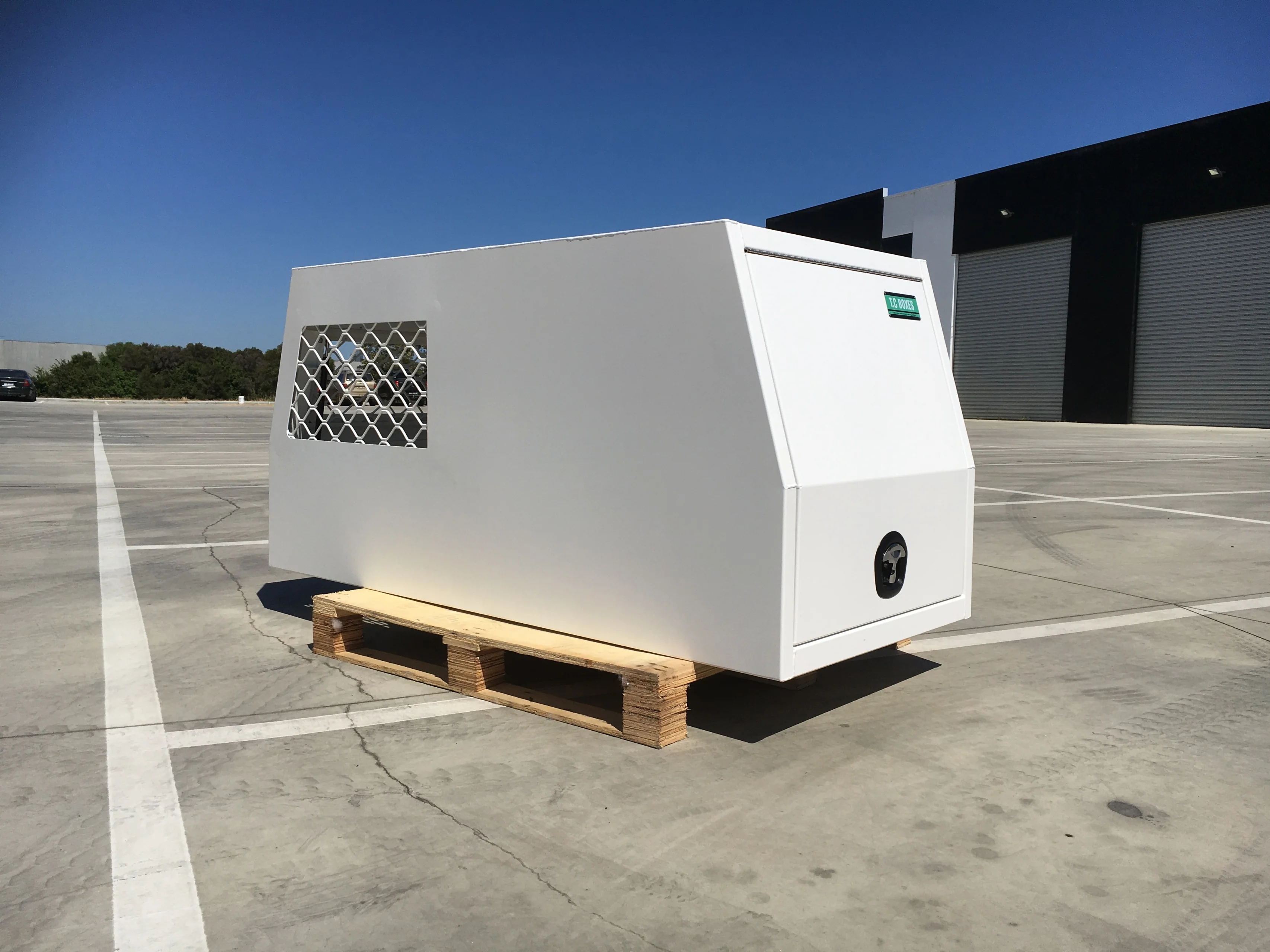 White Colour Half Fridge Steel Dog Box for UTE - All Seasons