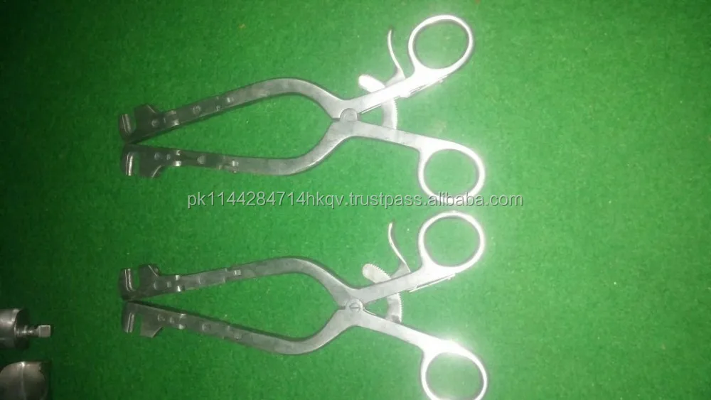 Cardiovascular Finochietto Chest Retractor - Durable & Versatile