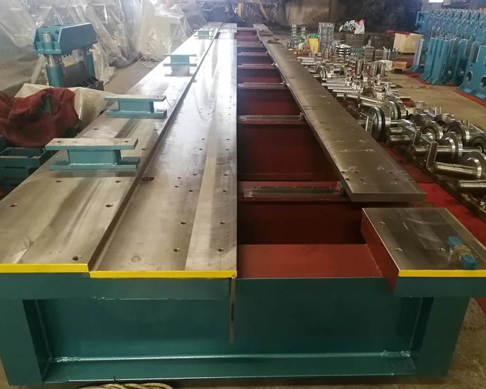 High Quality Gi Coils Automatic Z Purlin Roll Forming Machine Profile ...