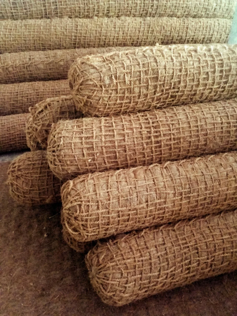 Biocoir /coconut Coir Logs - Buy Biocoir,Coconut Matting,Coconut Coir ...