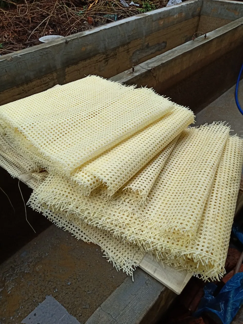 Rattan Bleached - Cane Raw Material - Rattan Webbing Ms Sophie