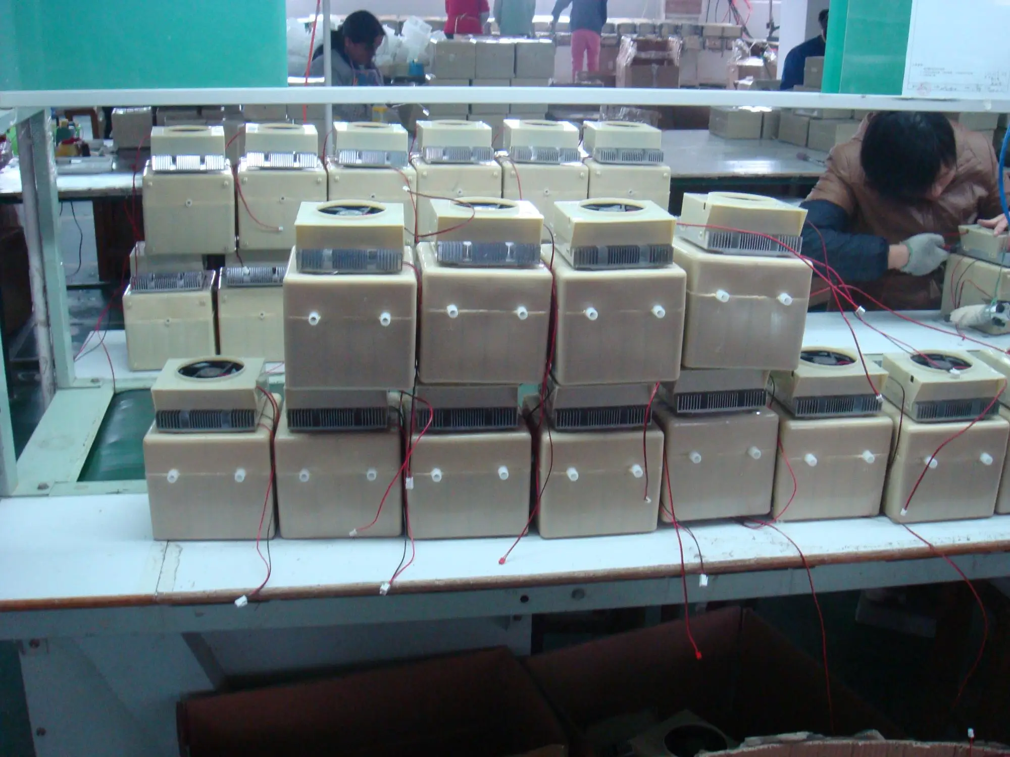 Mini Portable Semiconductor Cooler for Small Spaces