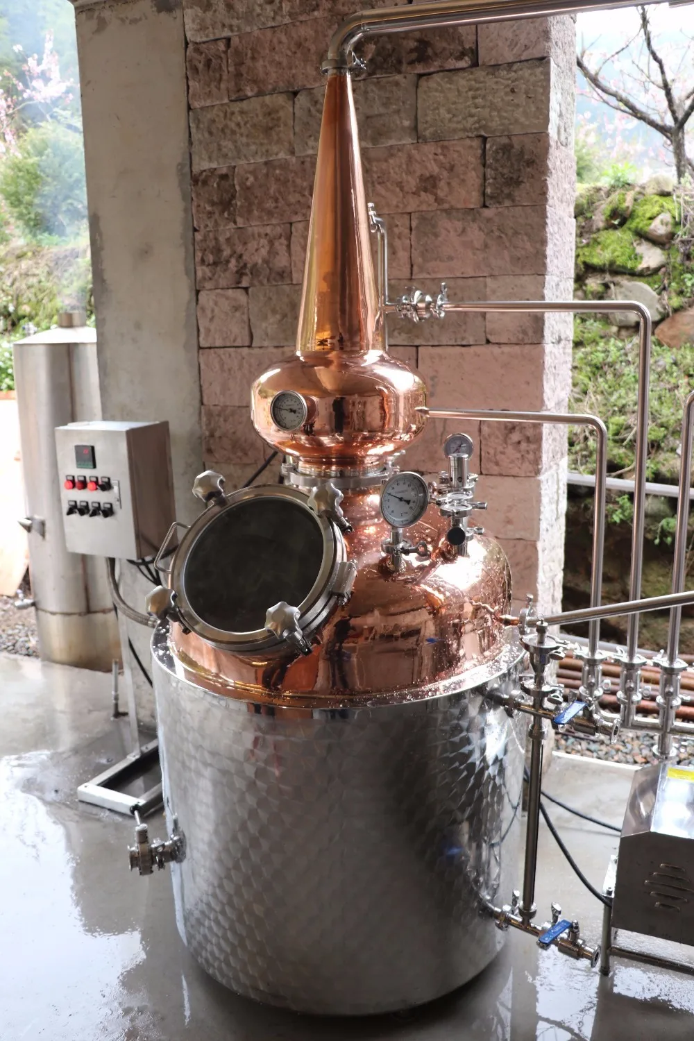 High Quality Copper Alcohol Distillery Equipment Whisky Making Machine