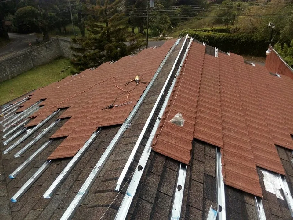 Types Of Roof Covering Materials Flat And Corrugated Roofing System ...