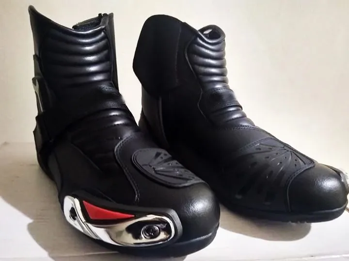 Custom Made Motorcycle Boots - Durable & Stylish Leathers