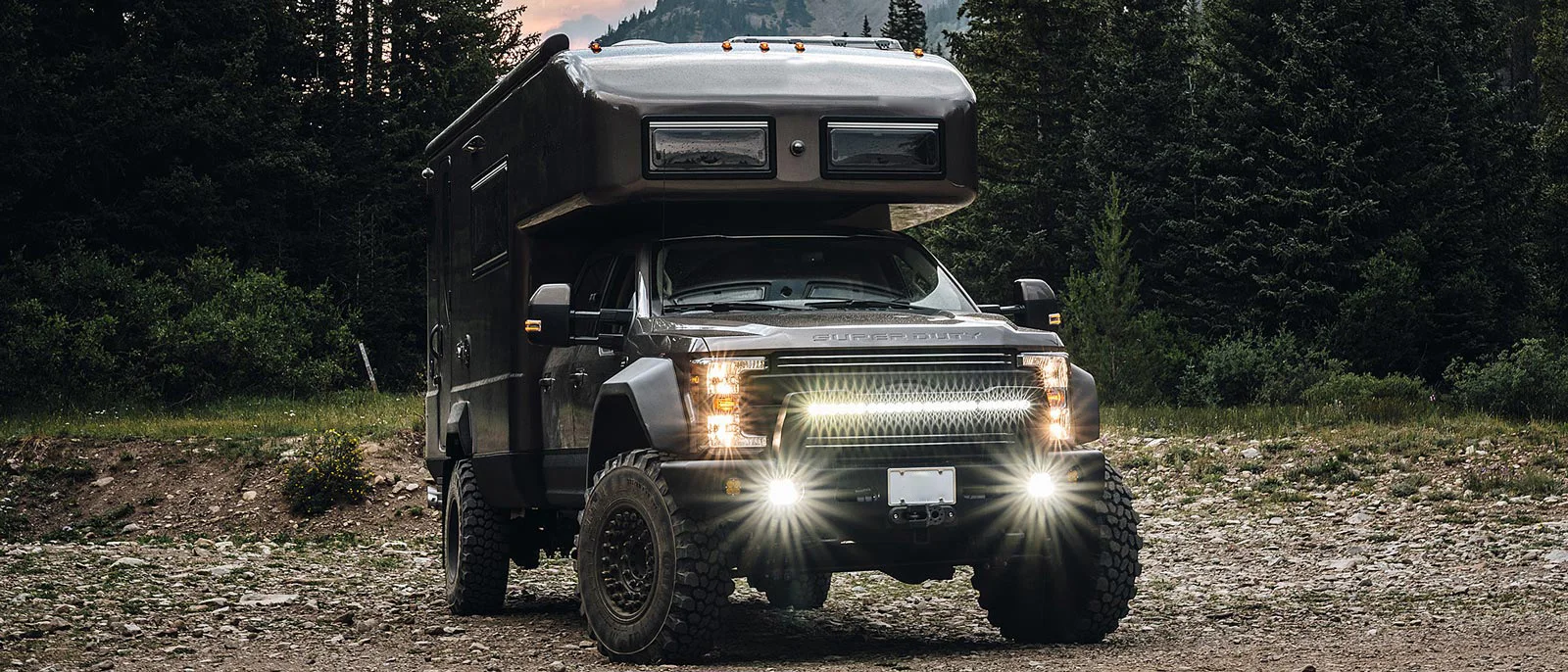 F550 Luxury Fiberglass RV Motorhome & Truck Camper for Sale